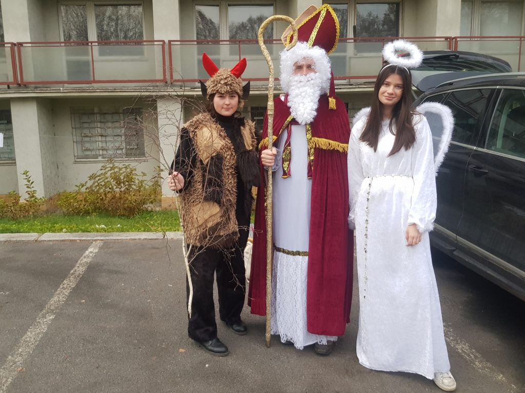 Mikulášské tradice v různých zemích - Baby Office